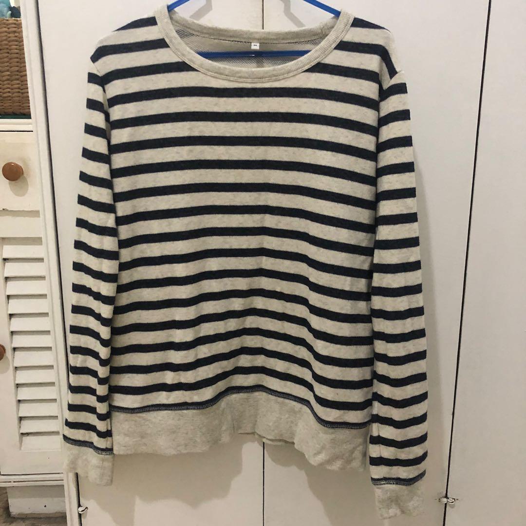 [TAKE 4] Uniqlo Muji COS Madewell Sweatshirts, Women's Fashion, Tops ...