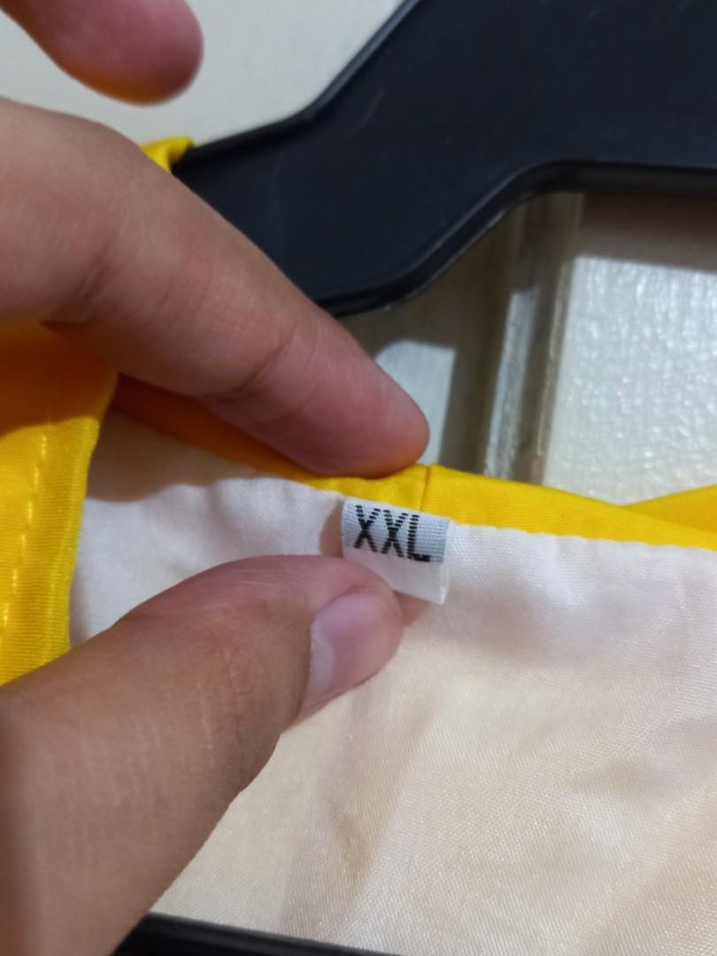 UST Windbreaker Jacket Unisex, Women's Fashion, Coats, Jackets and ...