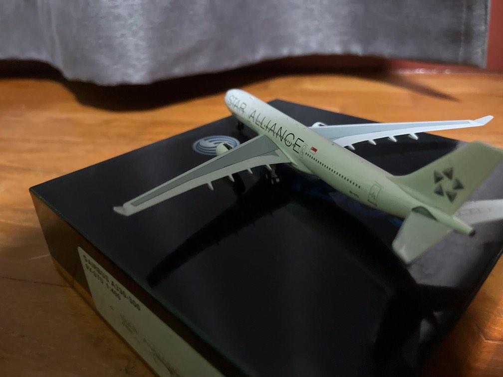 1/400 Panda Models SINGAPORE AIRLINES A330-300, Hobbies & Toys, Toys ...
