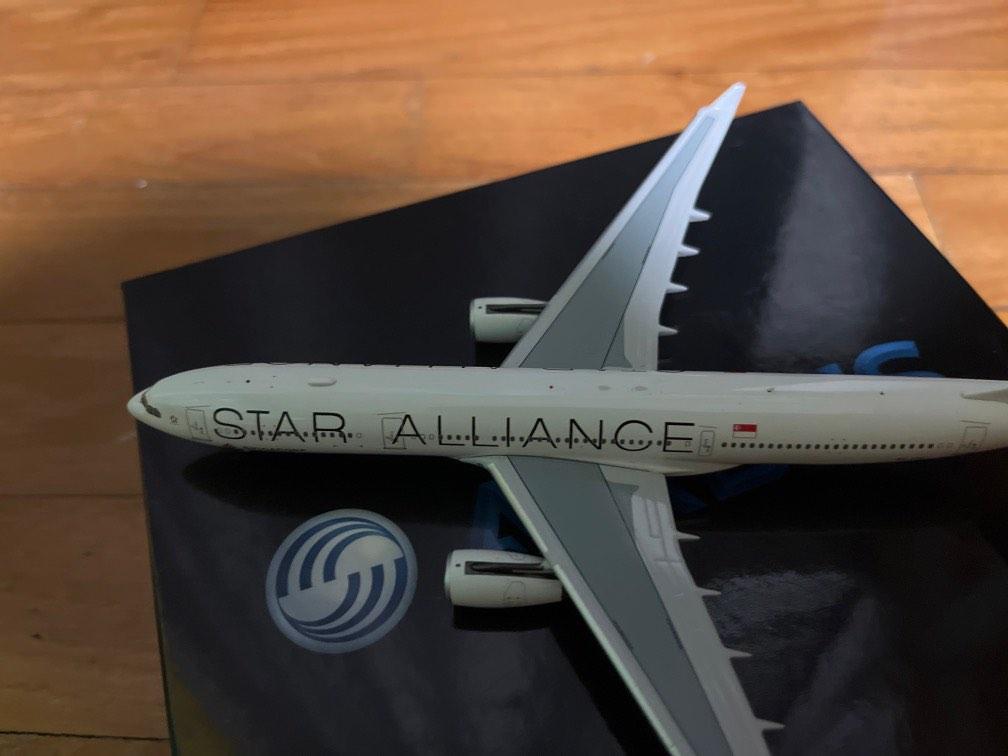 1/400 Panda Models SINGAPORE AIRLINES A330-300, Hobbies & Toys, Toys ...
