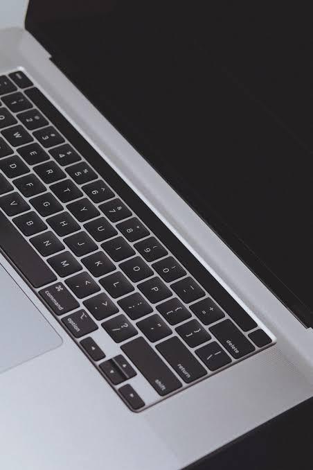 Apple Macbook Pro Late 2019 16in w/ Touchbar Core i7 16gb RAM 512gb SSD ...