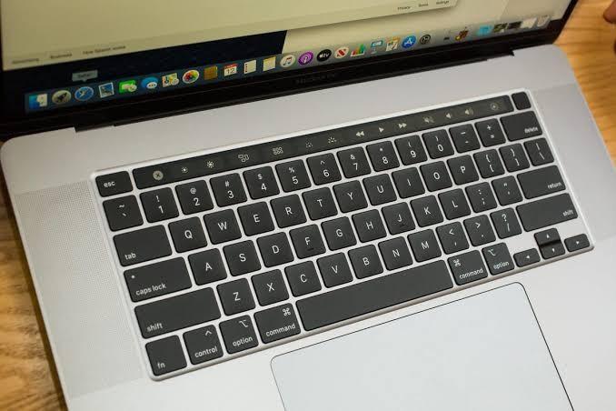 Apple Macbook Pro Late 2019 16in w/ Touchbar Core i7 16gb RAM 512gb SSD ...