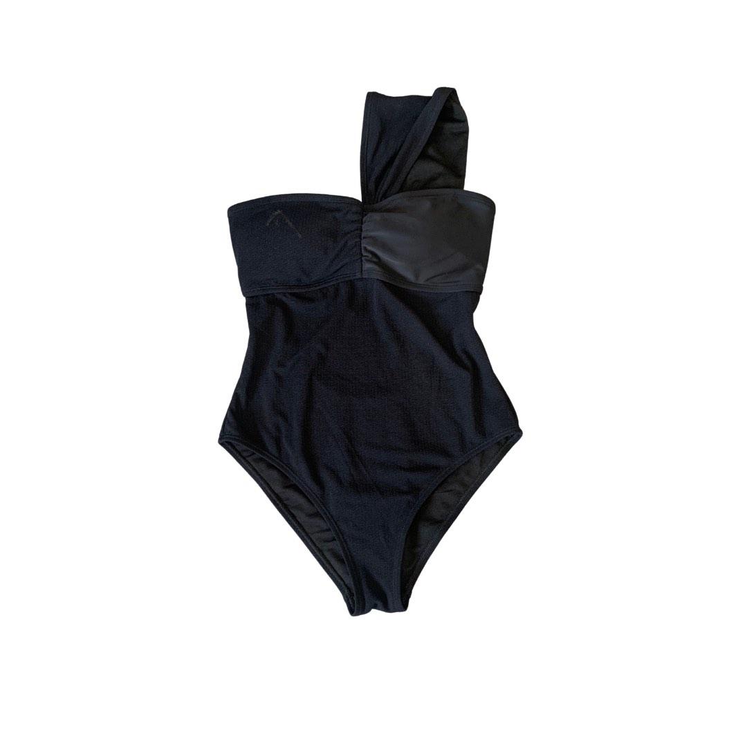 bench one piece swimsuit, Women's Fashion, Swimwear, Bikinis ...