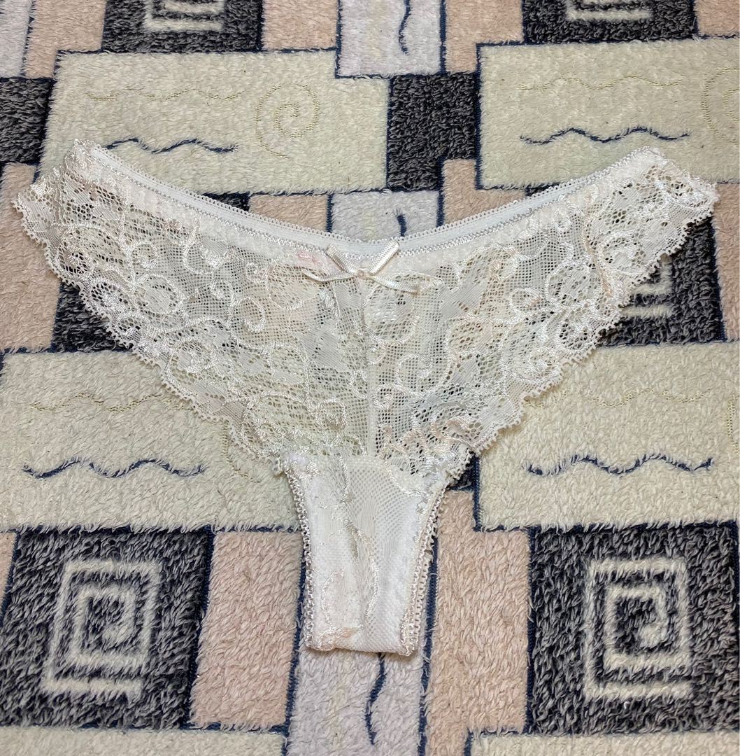 Brasnthings 8/M, Women's Fashion, New Undergarments & Loungewear on ...