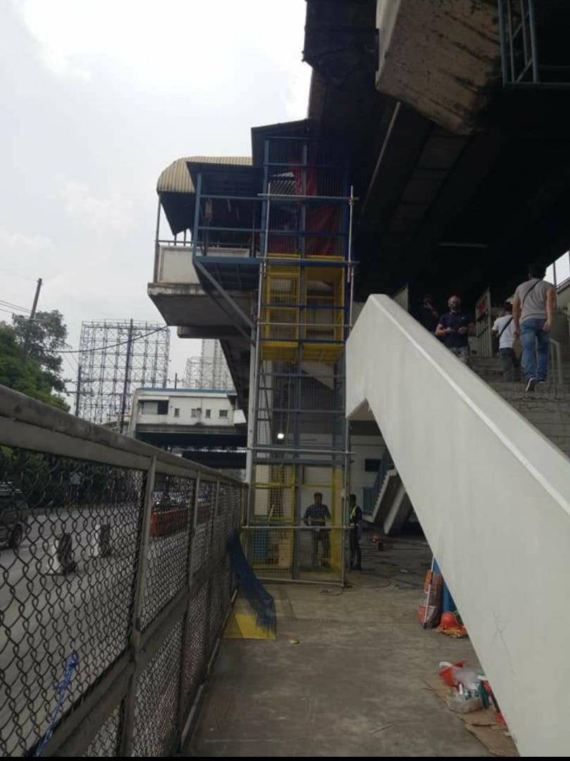 ELEVATOR, Commercial & Industrial, Industrial Equipment on Carousell