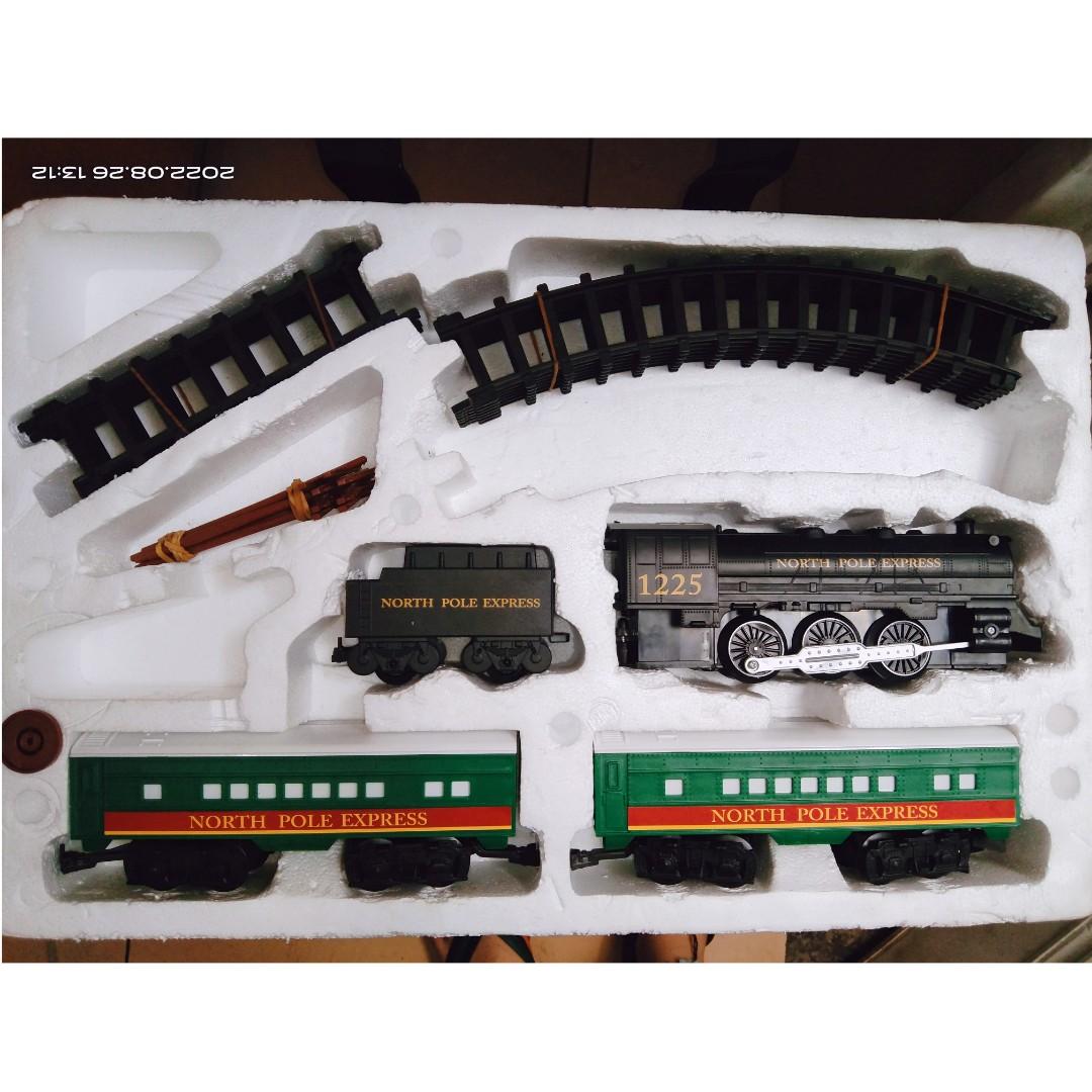 EZTEC North Pole Express Train Set, Hobbies & Toys, Toys & Games on ...
