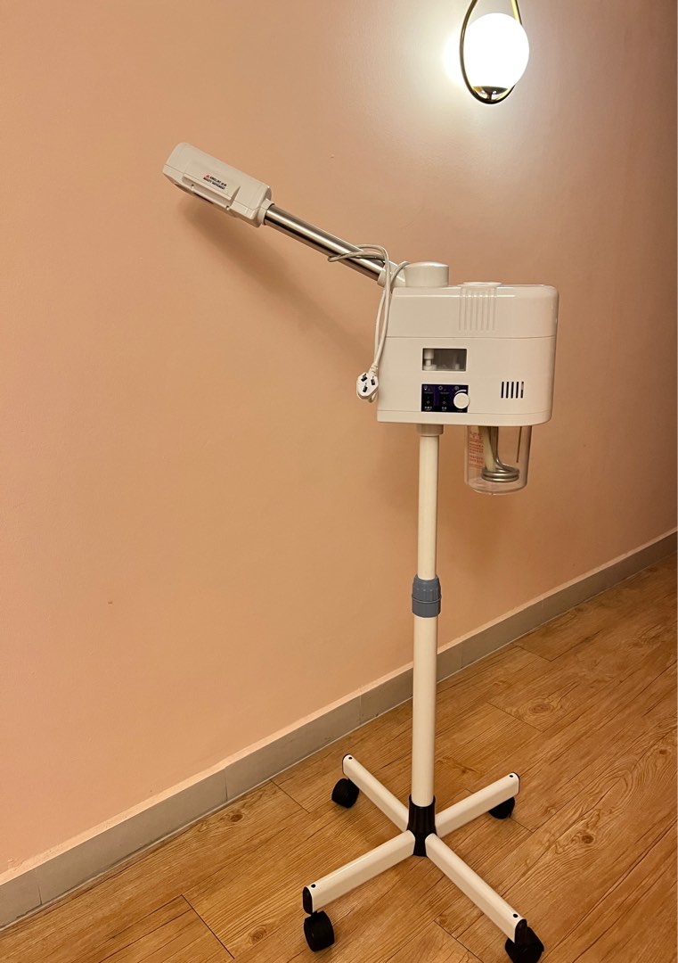 Facial steamer hot and cold function, Beauty & Personal Care, Face, Face Care on Carousell