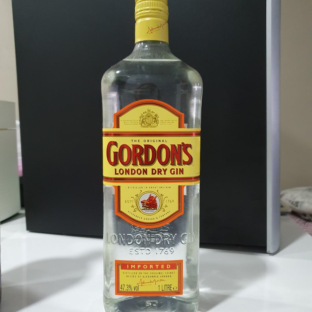 Gordon Dry Gin, Food & Drinks, Alcoholic Beverages on Carousell