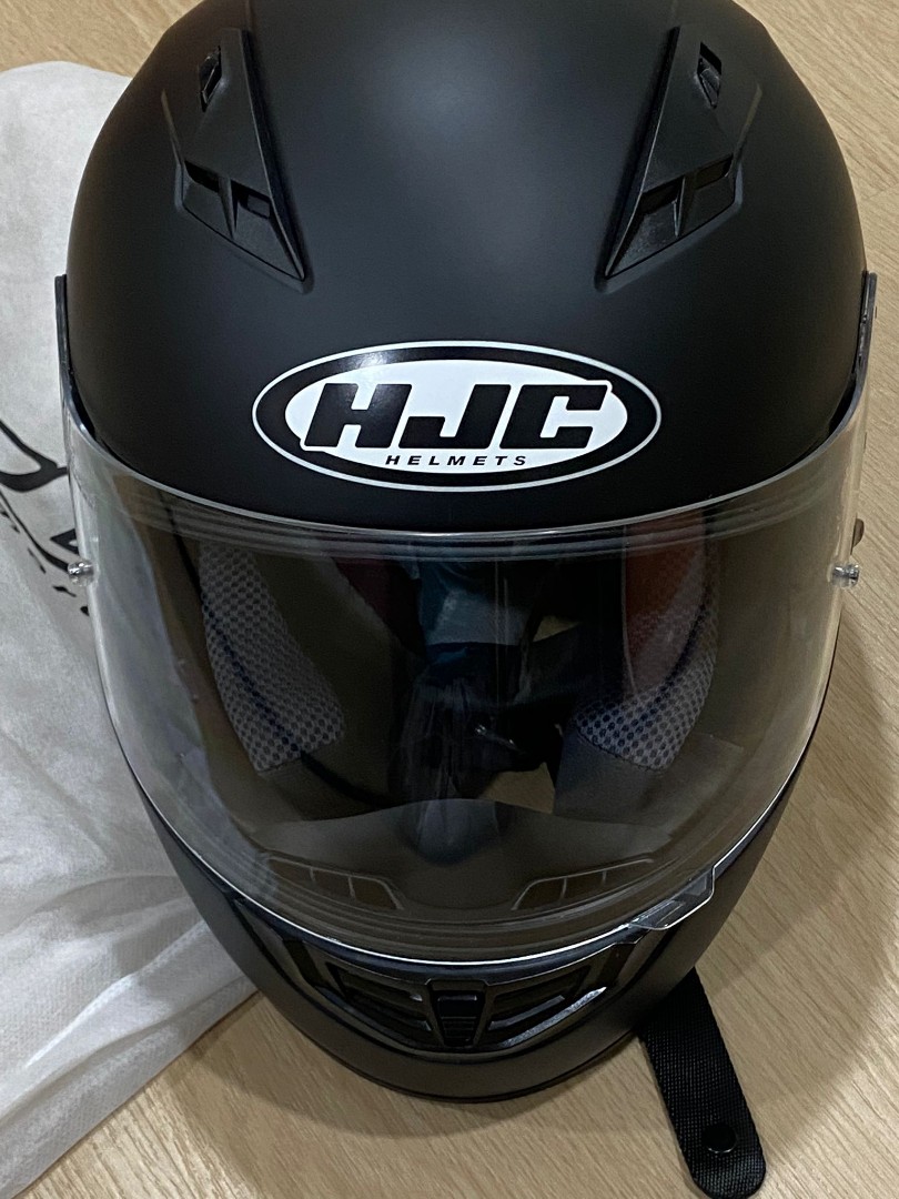 HJC FULL FACE HELMET, Motorcycles, Motorcycle Apparel on Carousell