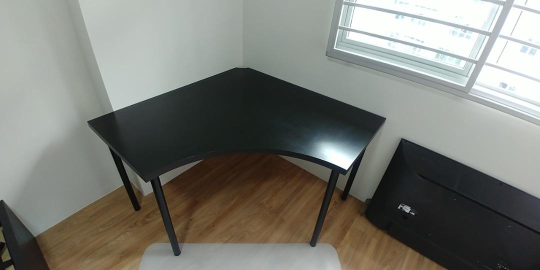 IKEA Linnmon / Adils Corner Work Desk Table (Black-Brown), Furniture ...