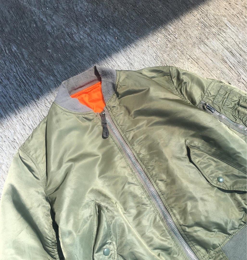 Jaket Bomber Alpha Industries, Fesyen Pria, Pakaian , Atasan di Carousell