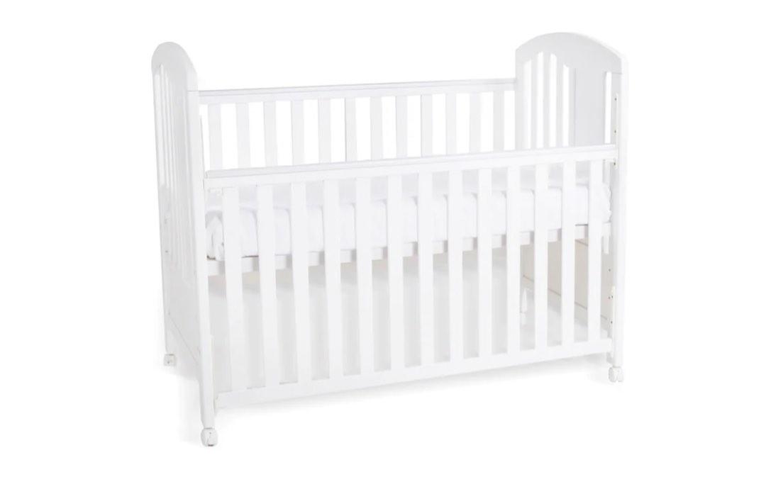 Jarrons & Co Convertible Baby Cot/Toddler Bed, Babies & Kids, Baby ...
