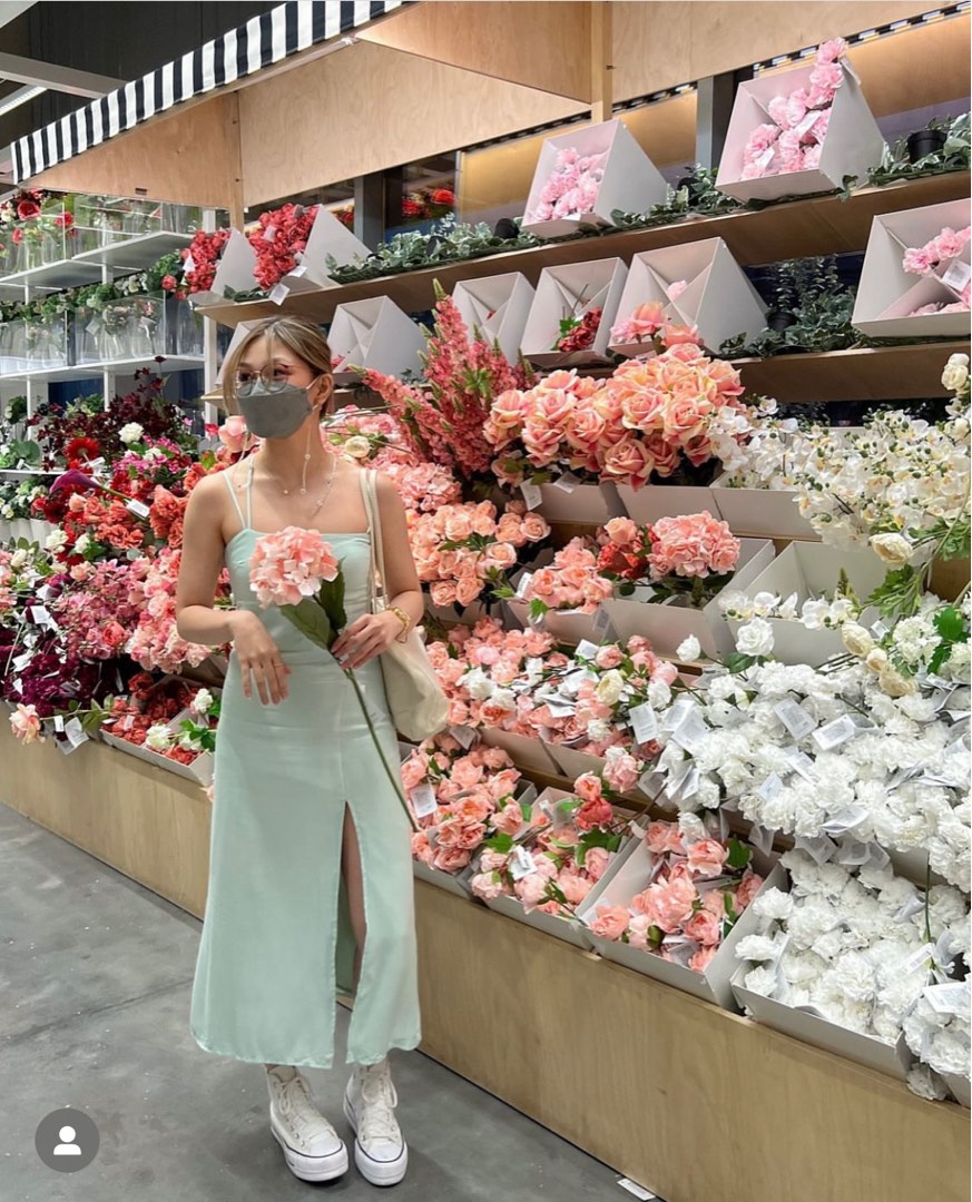 Kalie and Co. Alaia Dress in Kiwi, Women's Fashion, Dresses & Sets ...