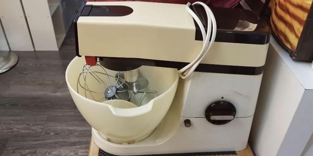 Kenwood Electric stand mixer, TV & Home Appliances, Kitchen Appliances ...