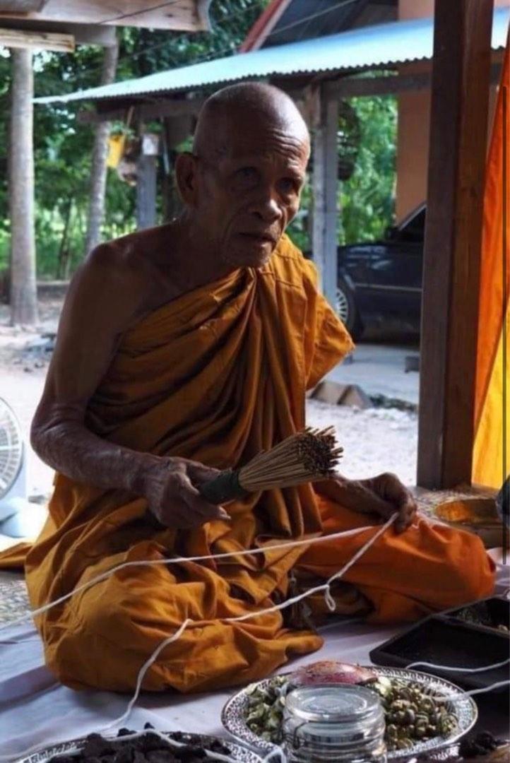 LP Goy Palakit/Pa La Ki Nang Kruan Made of Alpaca Metal in Be2557 ...