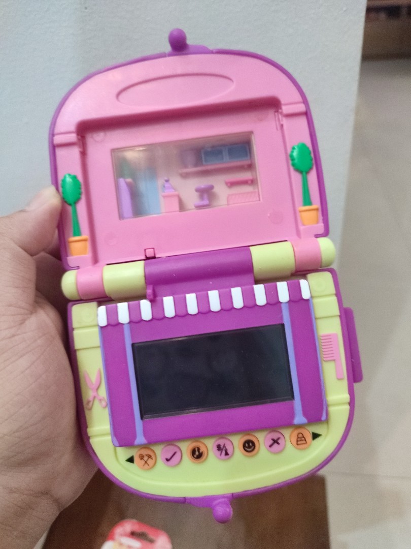 PIXEL CHIX (tamagotchi for searching purposes), Hobbies & Toys, Toys ...