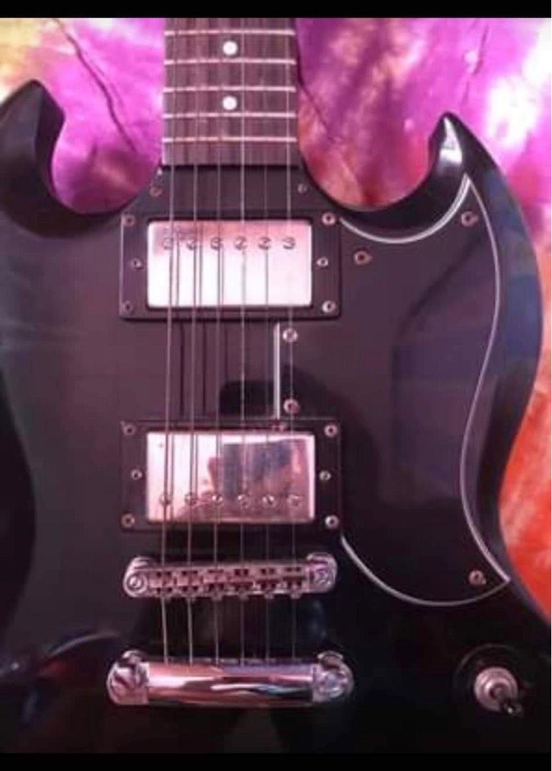 RJ Deluxe Sentinel Black RJ & GFB 20R Amplifier, Hobbies & Toys, Music ...