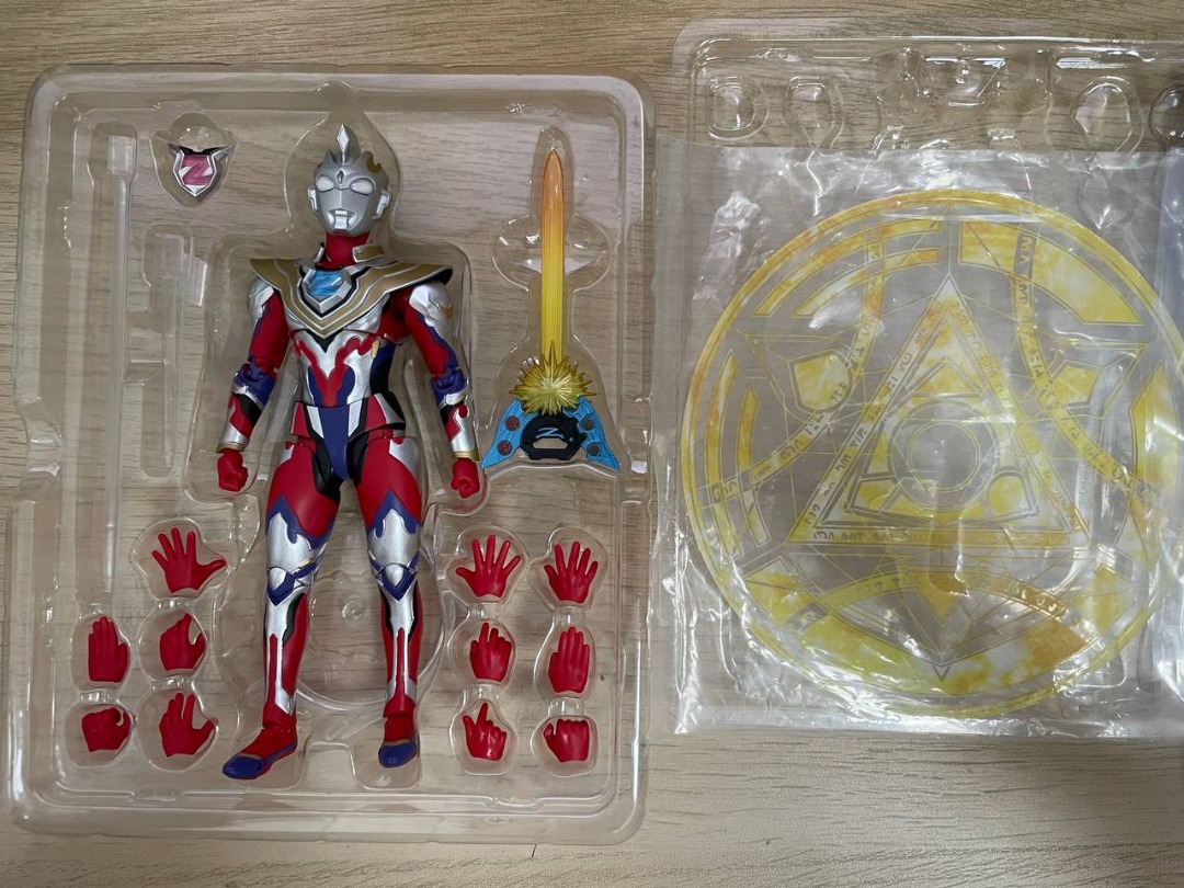 Shf ultraman Z gamma future, 興趣及遊戲, 玩具 & 遊戲類 - Carousell