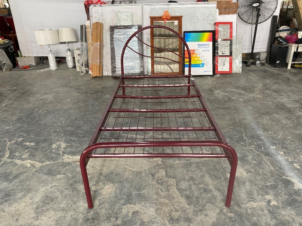 Single Size Metal Bed Frame Maroon Colour / Rangka Katil Logam Saiz Tunggal Warna Maroon ...
