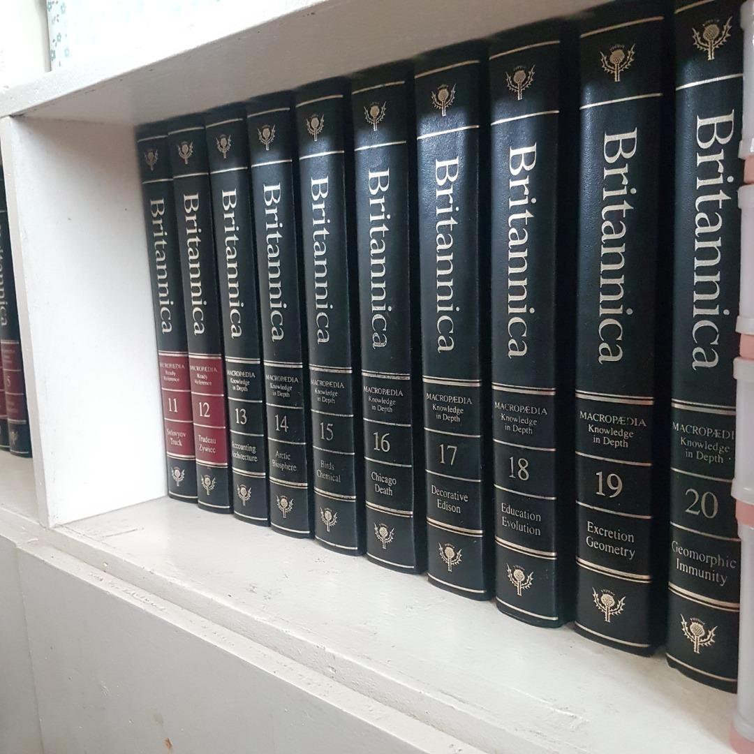 Take all 32 Encyclopedia Britannica Macropedia and Micropedia, Hobbies ...