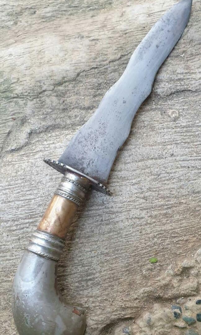 Vintage Maranao Kris Gunong, Hobbies & Toys, Memorabilia & Collectibles ...