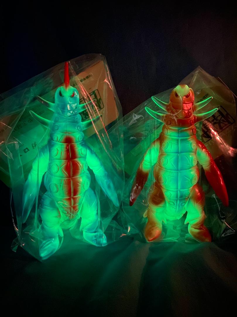 Yamanaya Ultraman Leo Kaiju LITER & GALLON -NISB, Hobbies & Toys, Toys & Games on Carousell