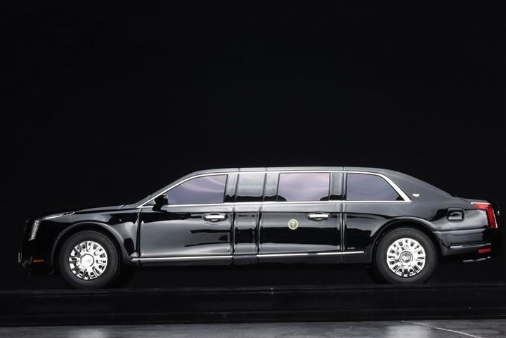 1:18 1/18 MotorHelix MH Cadillac President Limousine display model car ...