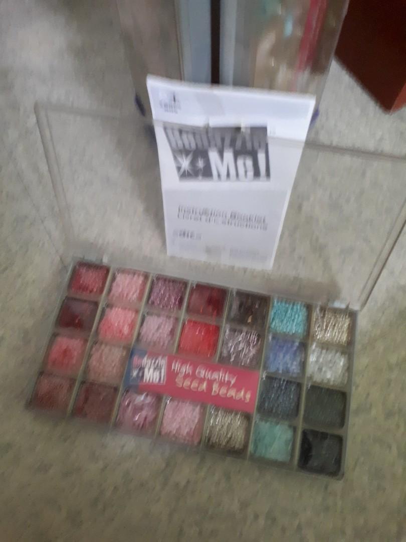 Bedazzle Me! Bead Set Carousel, Hobbies & Toys, Stationary & Craft ...