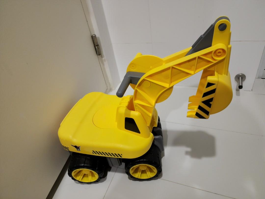 BIG Power Worker Maxi Digger Excavator Vehicle , Yellow, Hobbies & Toys ...