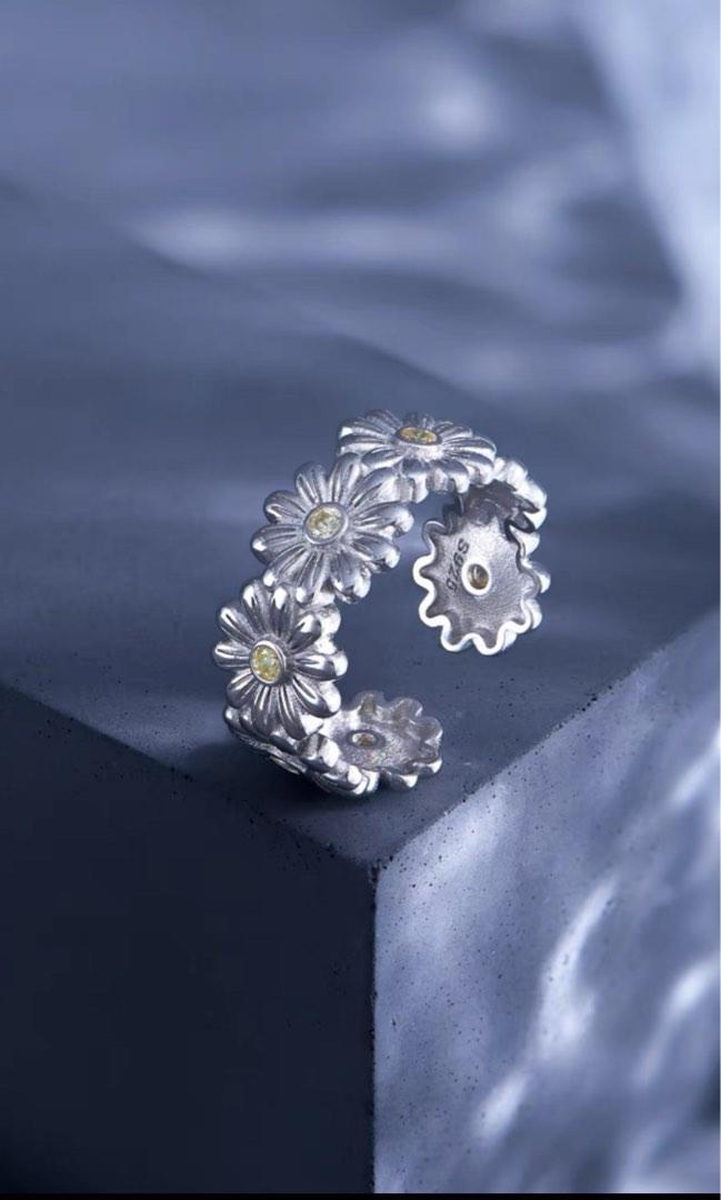 BLACKPINK ROSE SILVER DAISY RING OF INNOCENCE, Hobbies & Toys ...
