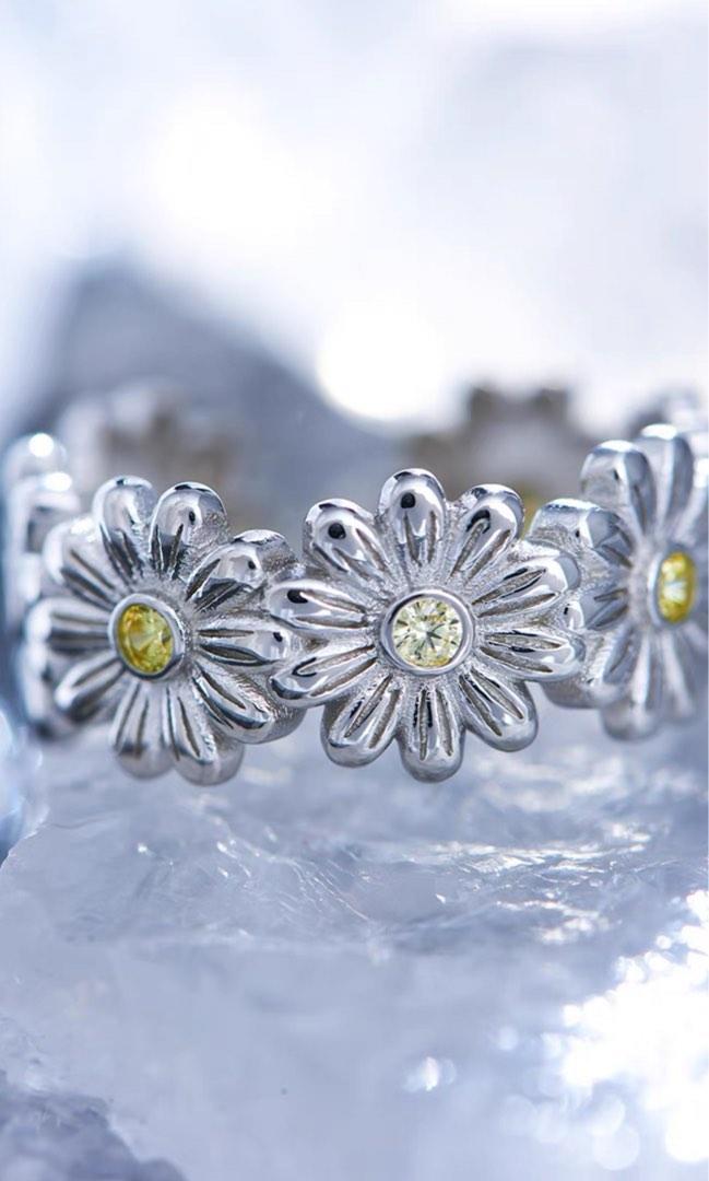 BLACKPINK ROSE SILVER DAISY RING OF INNOCENCE, Hobbies & Toys ...