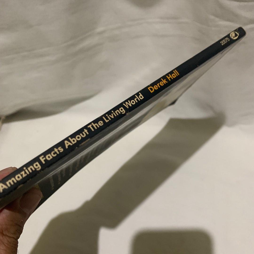 Buku Langka The Amazing Facts about the Living World Derek Hall, Buku & Alat Tulis, Buku di ...