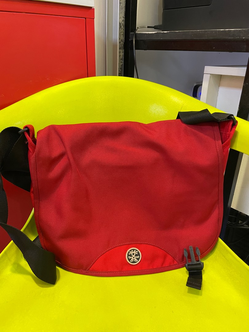 Crumpler Computer Bag, Men's Fashion, Bags, Briefcases on Carousell