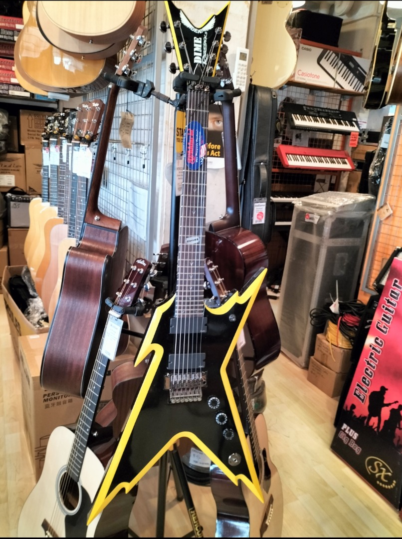 Dean- 7 Strings Electric Guitar Razorback /Yellow w/Case (RZR7-255-CBKY ...