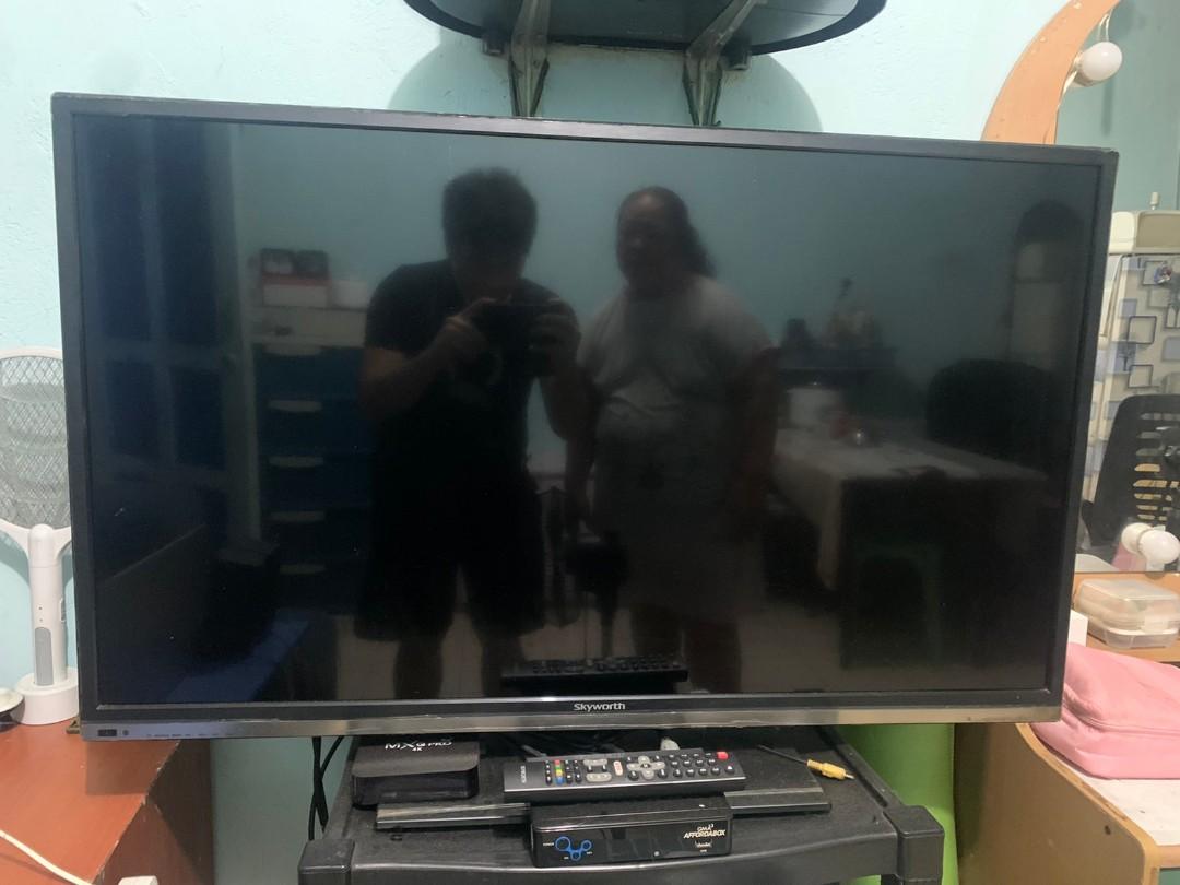 Defective Led TV !!! 42", TV & Home Appliances, TV & Entertainment, TV on Carousell