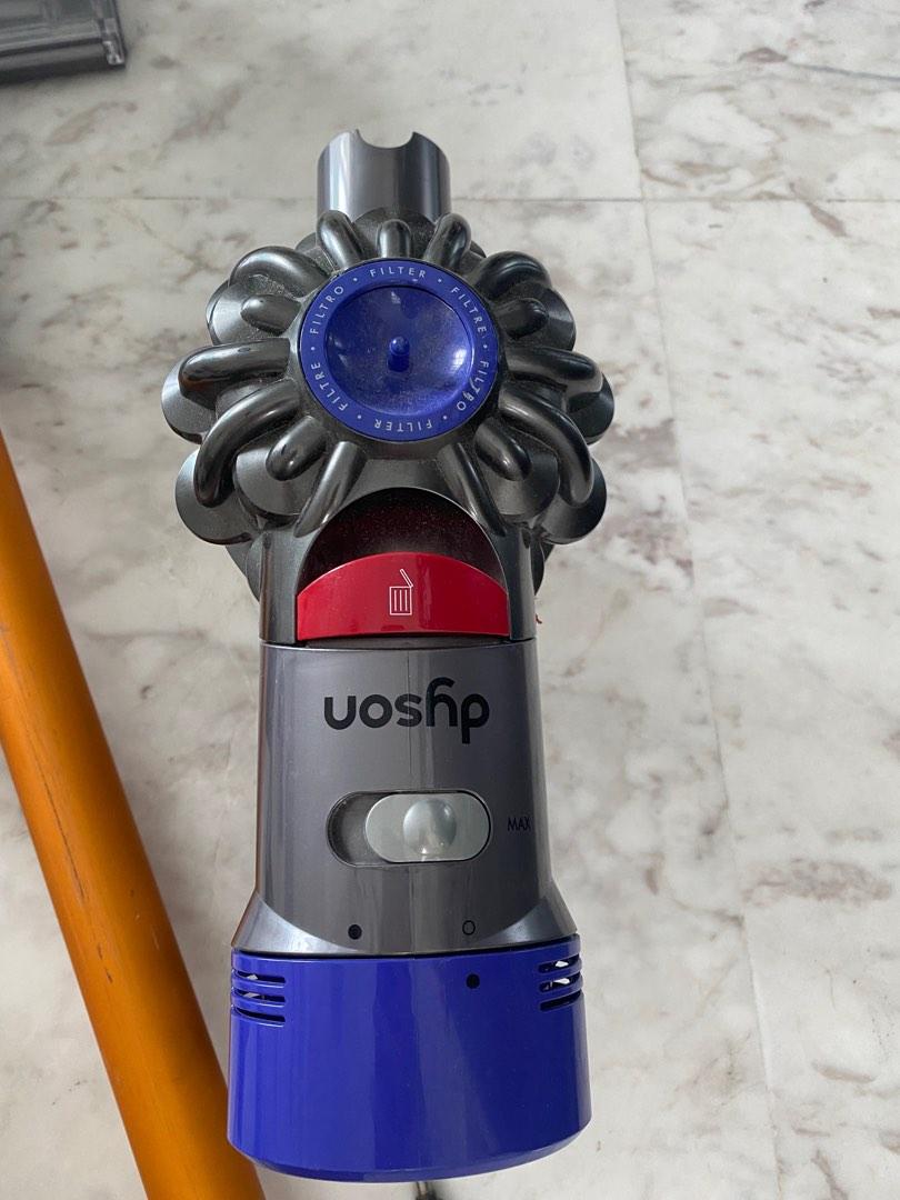 Dyson v8 flussy pro vacuum, Furniture & Home Living, Cleaning ...