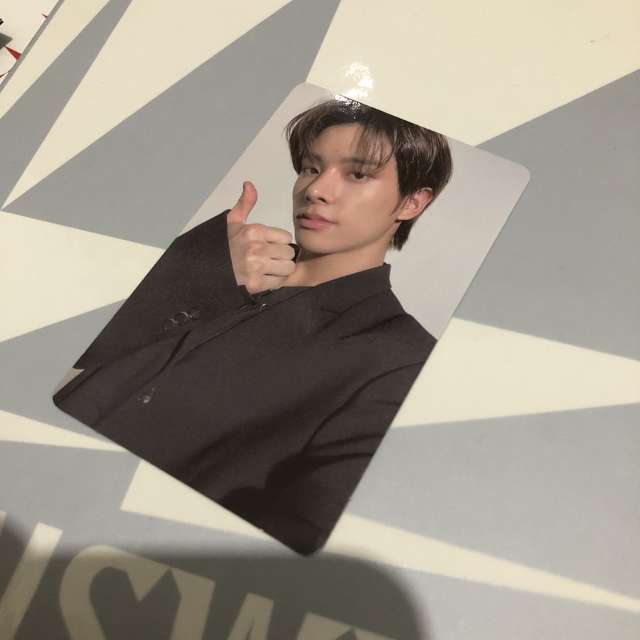 ENHYPEN jake no selca, Hobbies & Toys, Memorabilia & Collectibles, K ...