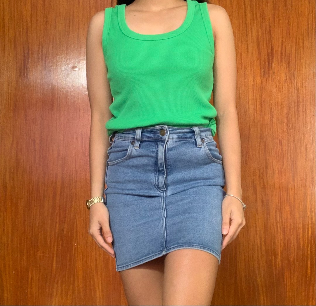 Green Basic Tank Top, Women's Fashion, Tops, Sleeveless on Carousell