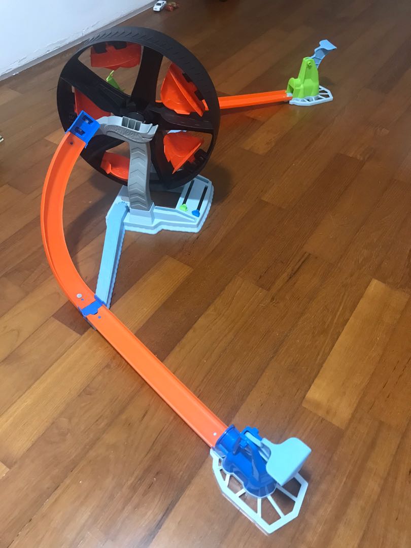 Hot wheels spin wheel challenge, Hobbies & Toys, Toys & Games on Carousell