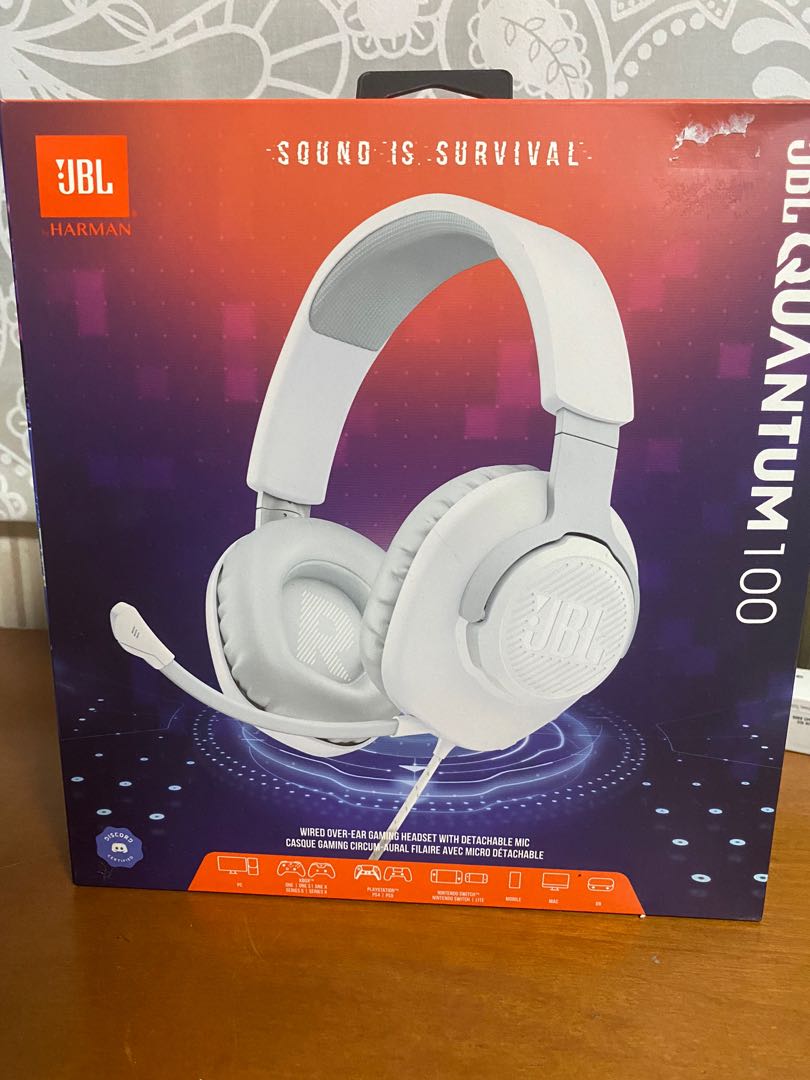 JBL quantum 100, Audio, Headphones & Headsets on Carousell