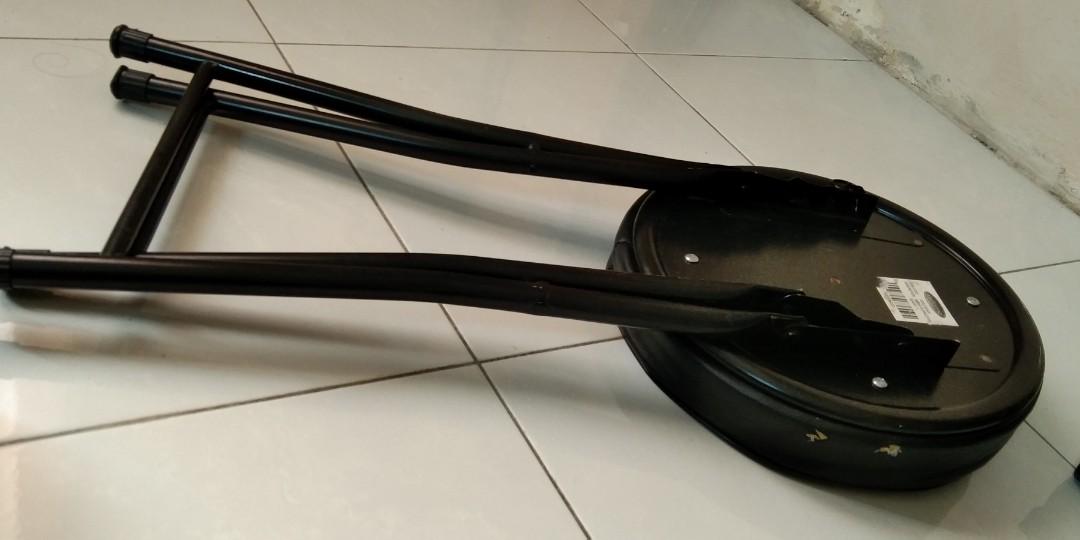 Kursi lipat besi informa, Perabotan Rumah di Carousell