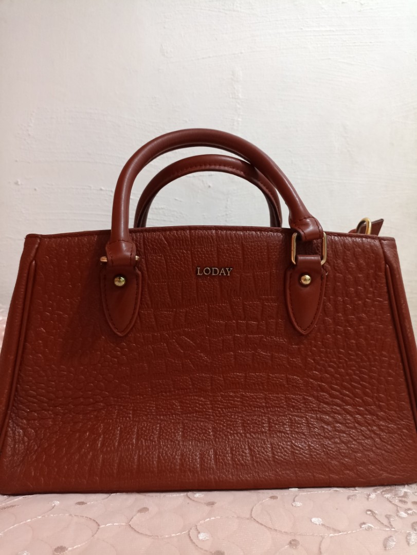 LODAY Maroon Alligator Skin Hand Bag, Luxury, Bags & Wallets on Carousell
