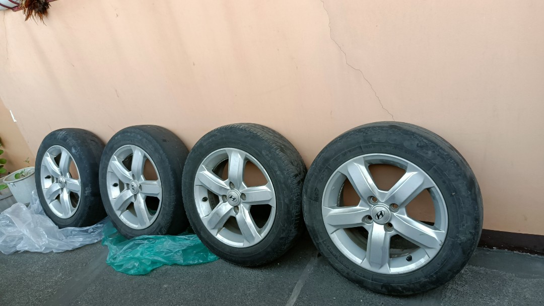 Mags 15" 4 holes pcd 100 Honda City Original mags with Hyundai sticker ...