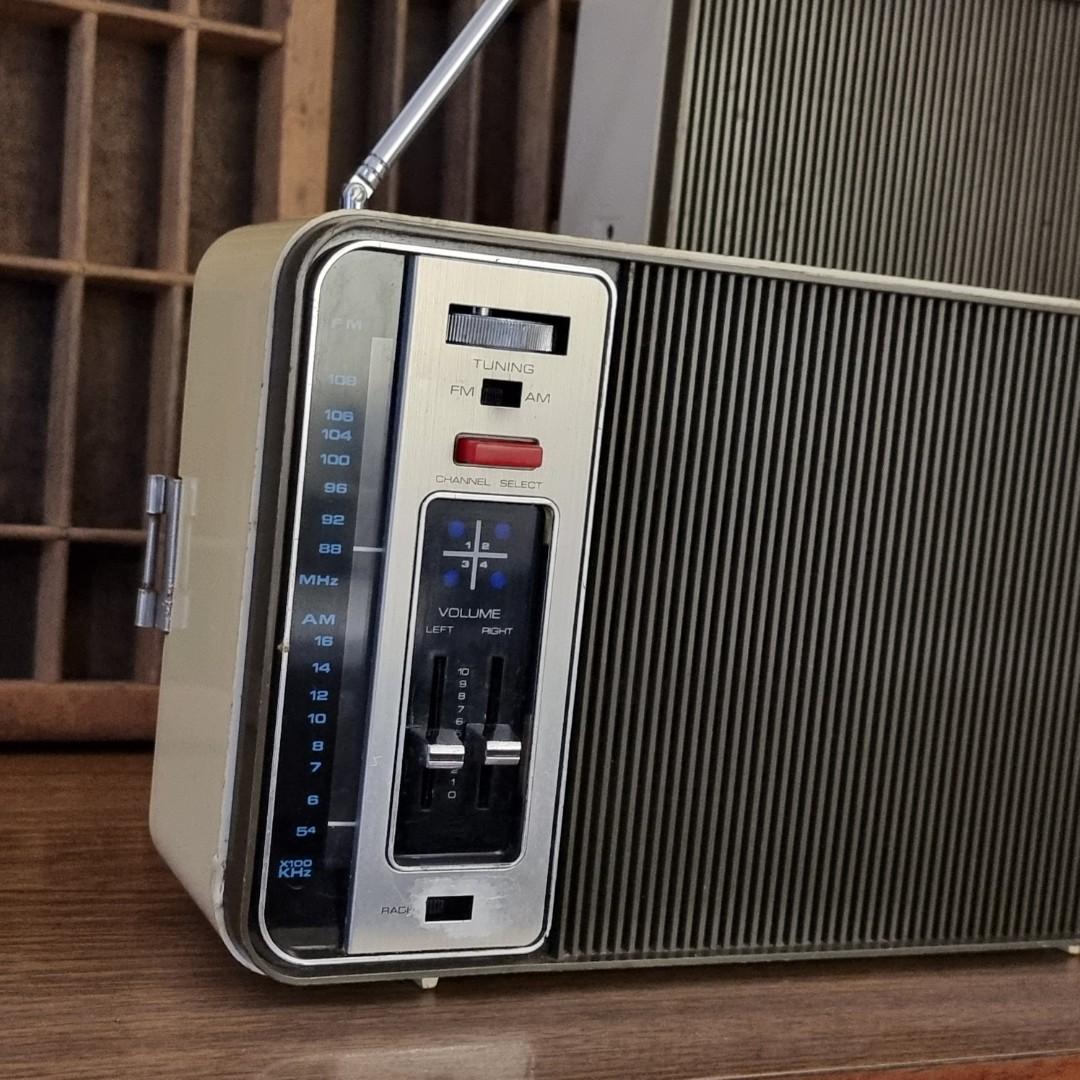 1960's Overture Eight Track Stereo Player With AM/FM Radio (P-586 ...