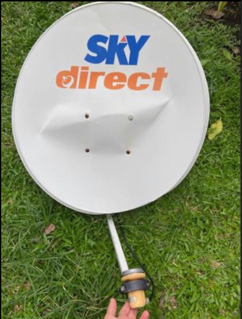 Preloved Sky Direct Sateliite Dish & box, TV & Home Appliances, TV ...