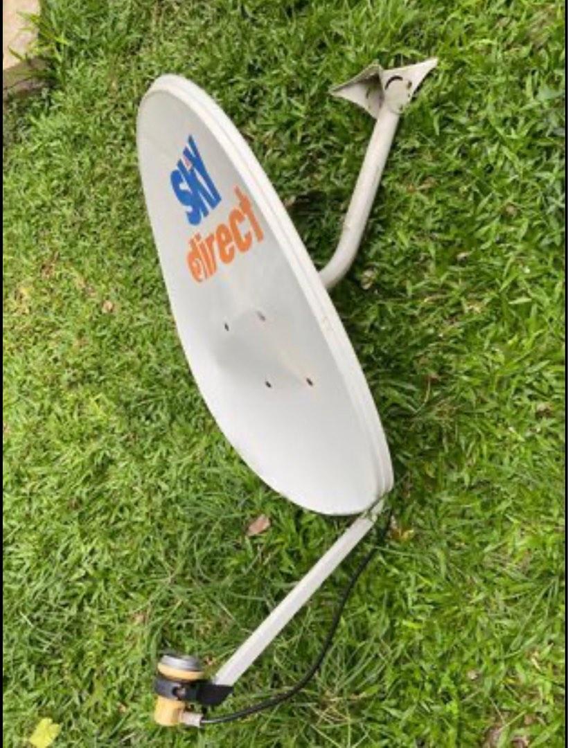 Preloved Sky Direct Sateliite Dish & box, TV & Home Appliances, TV ...