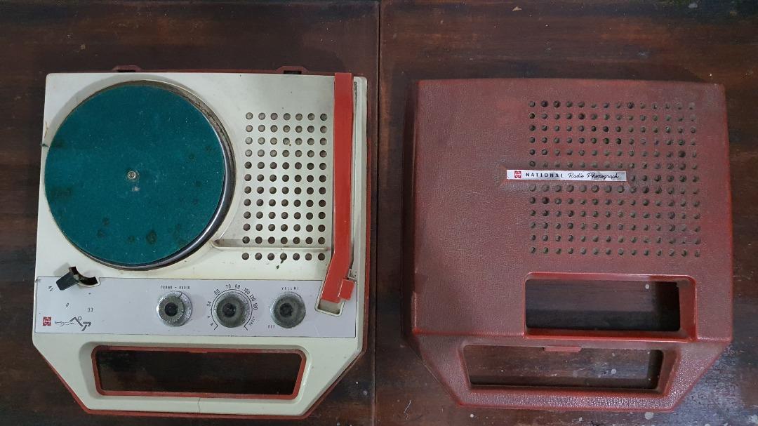 Rare Vintage Portable Radio Phonograph - Brand: National, Hobbies ...