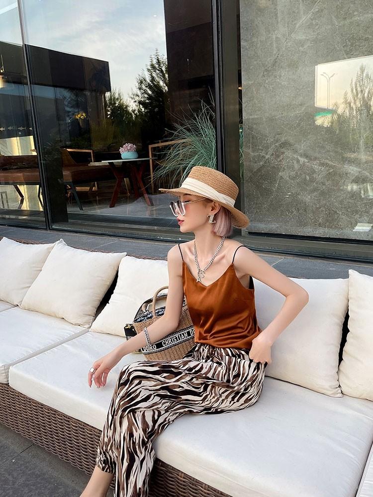 Spaghetti strap cropped top caramel colour, Women's Fashion, Tops ...