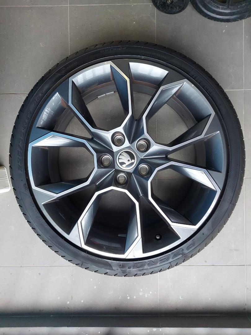 Stock Skoda Octavia VRS 19 inch rims 5x112, Car Accessories, Tyres ...