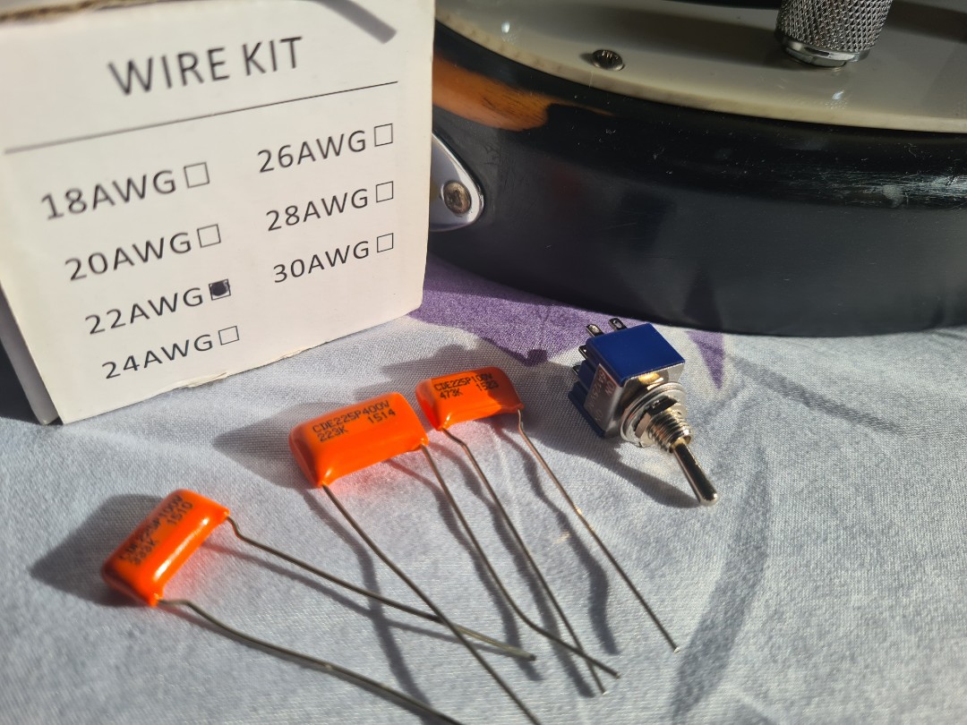 Tone cap selector mod guitar / bass, Hobbies & Toys, Music & Media ...